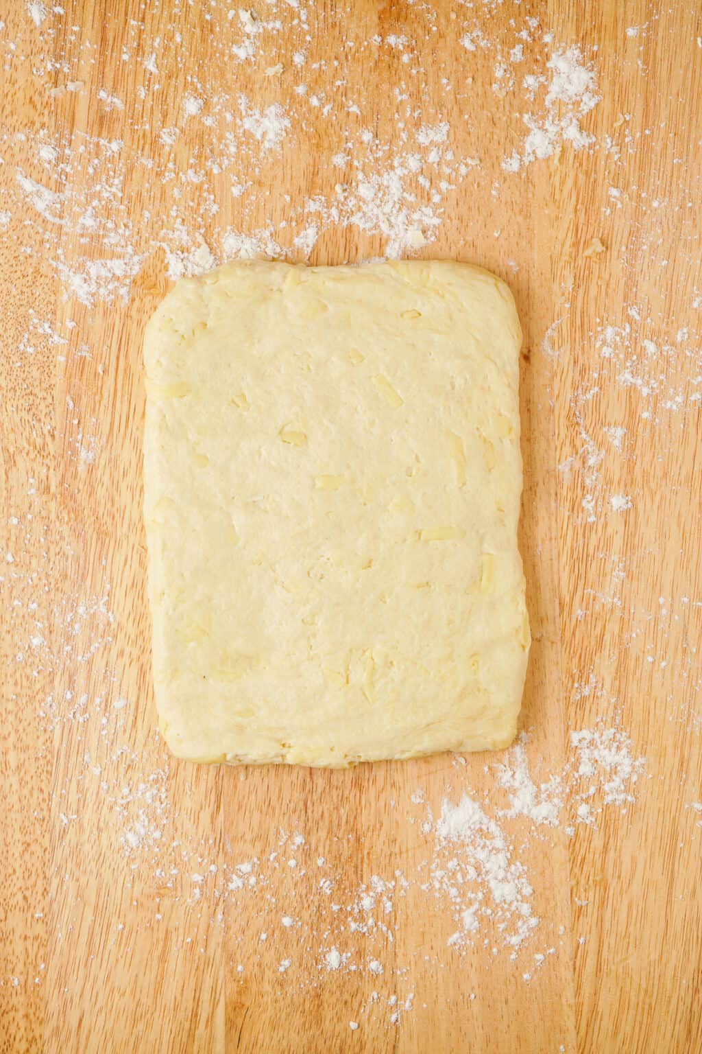 Flaky Buttermilk Cheddar Cheese Biscuits (45 Min!) - Urban Farmie