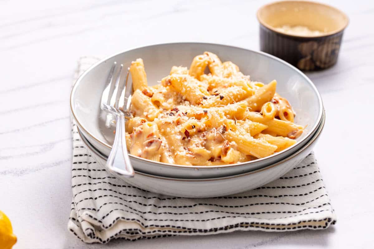 Creamy Vegan Sun-Dried Tomato Pasta