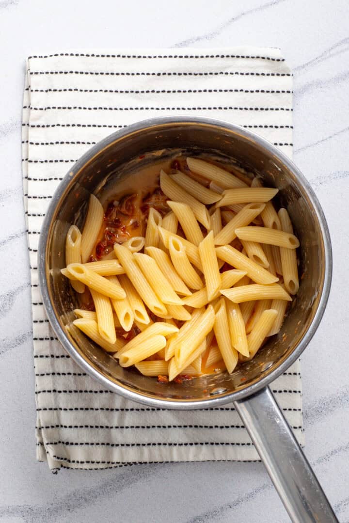 Creamy Vegan Sun-Dried Tomato Pasta