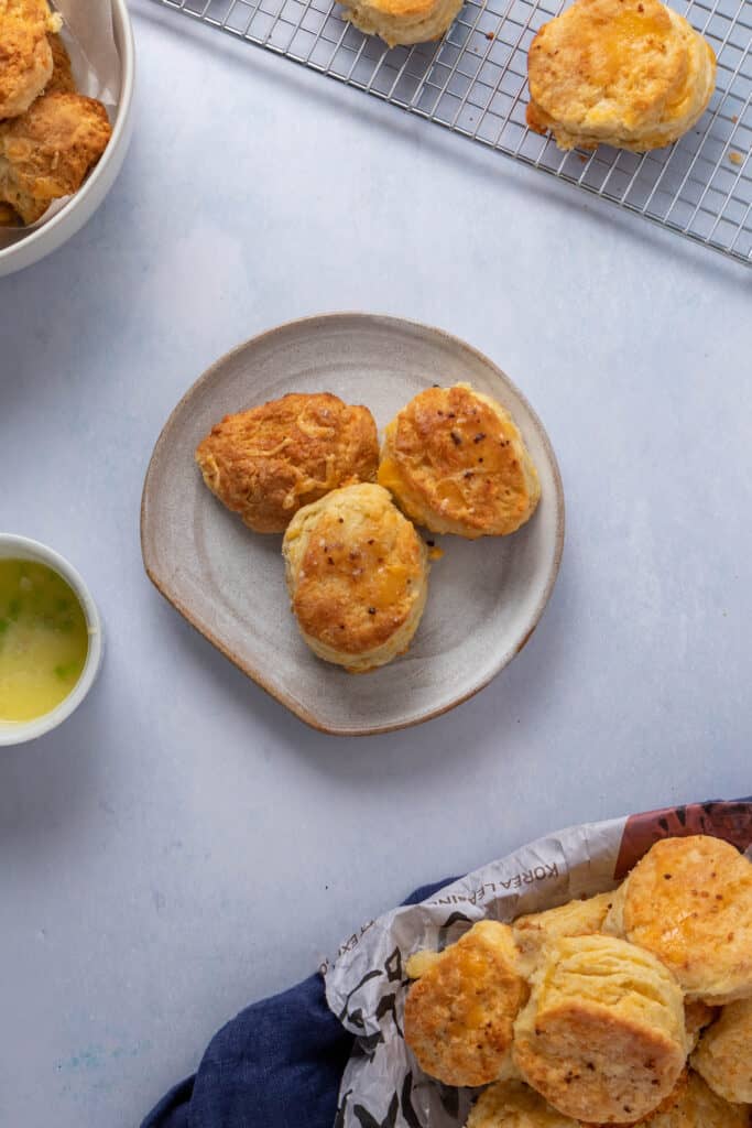 Ultra Flaky Homemade Cheddar Biscuits (45 Minutes Only) - Urban Farmie