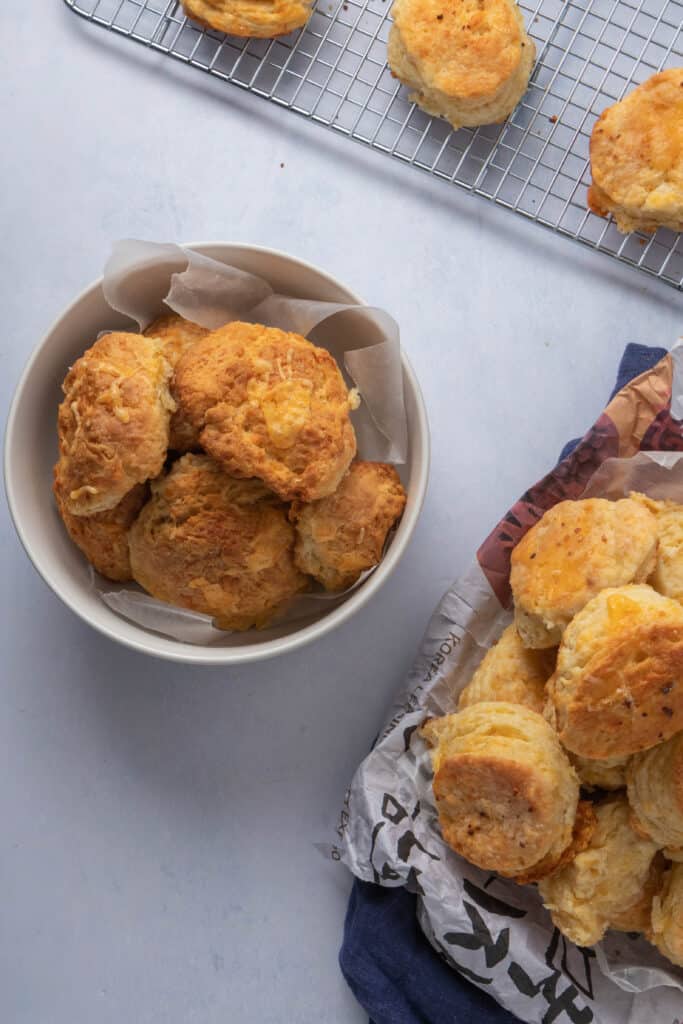 Ultra Flaky Homemade Cheddar Biscuits (45 Minutes Only) - Urban Farmie