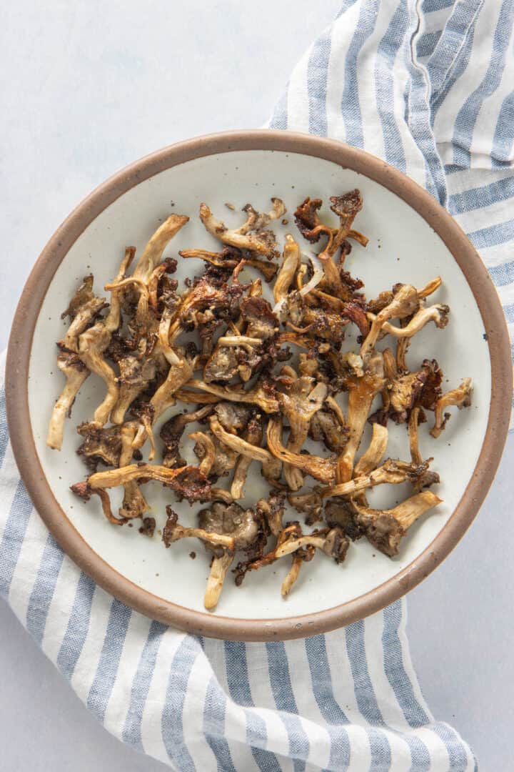 Roasted Oyster Mushrooms (Ready in 30 Minutes!) - Urban Farmie
