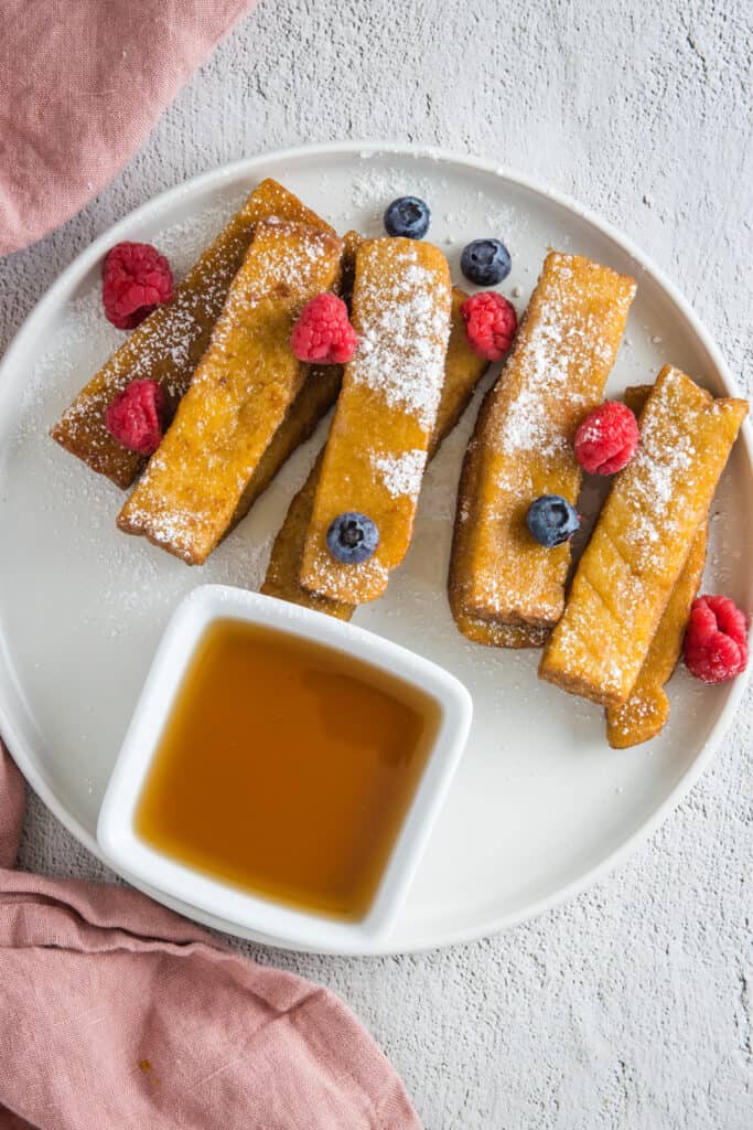 Frozen French Toast Sticks in Air Fryer - Urban Farmie