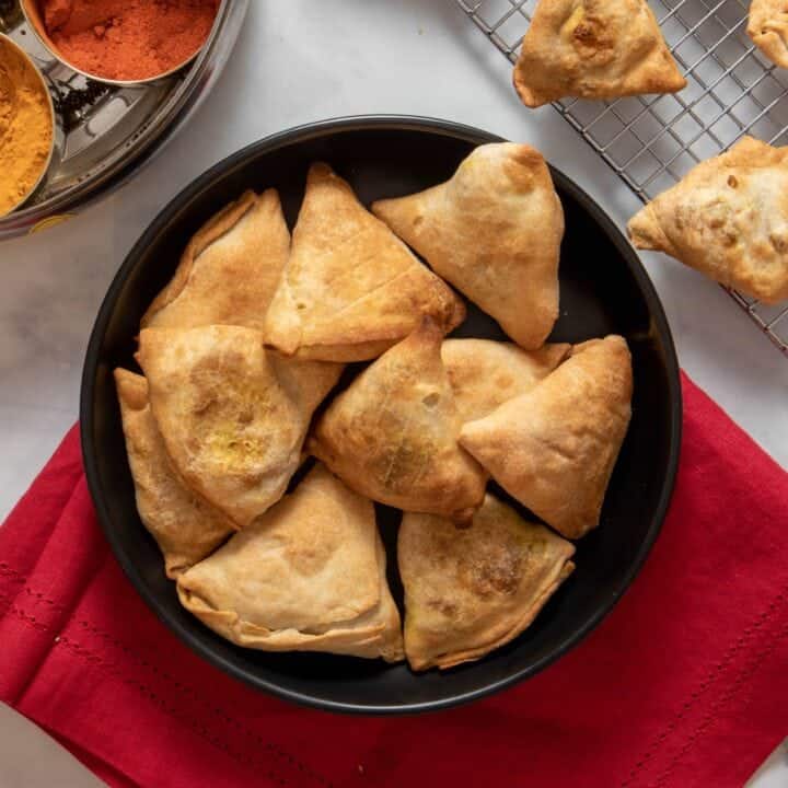 Healthy Samosas (Baked or Air-Fried) - Urban Farmie
