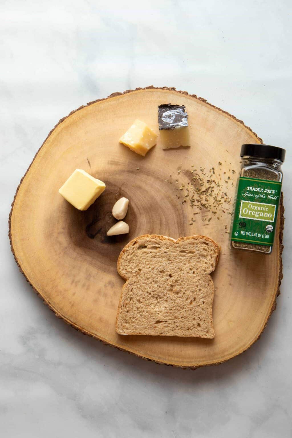 Cheesy Garlicky (and Delicious) Italian Toast - Urban Farmie