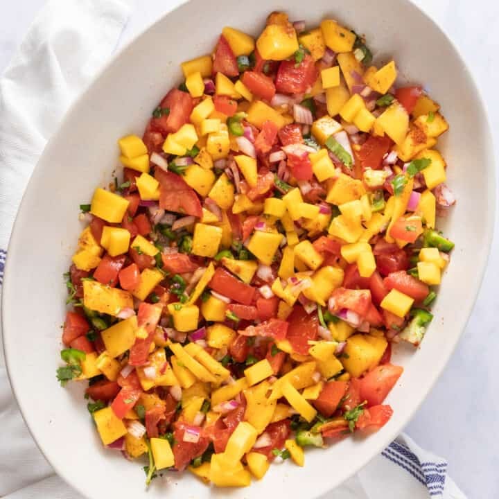 15 Minute Mango Avocado Salad - Urban Farmie