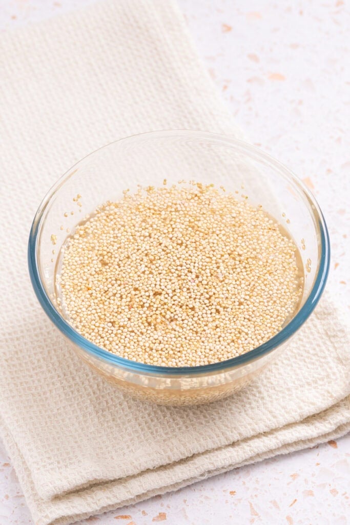 Puffed Quinoa (Easy, 10 Minute Recipe)