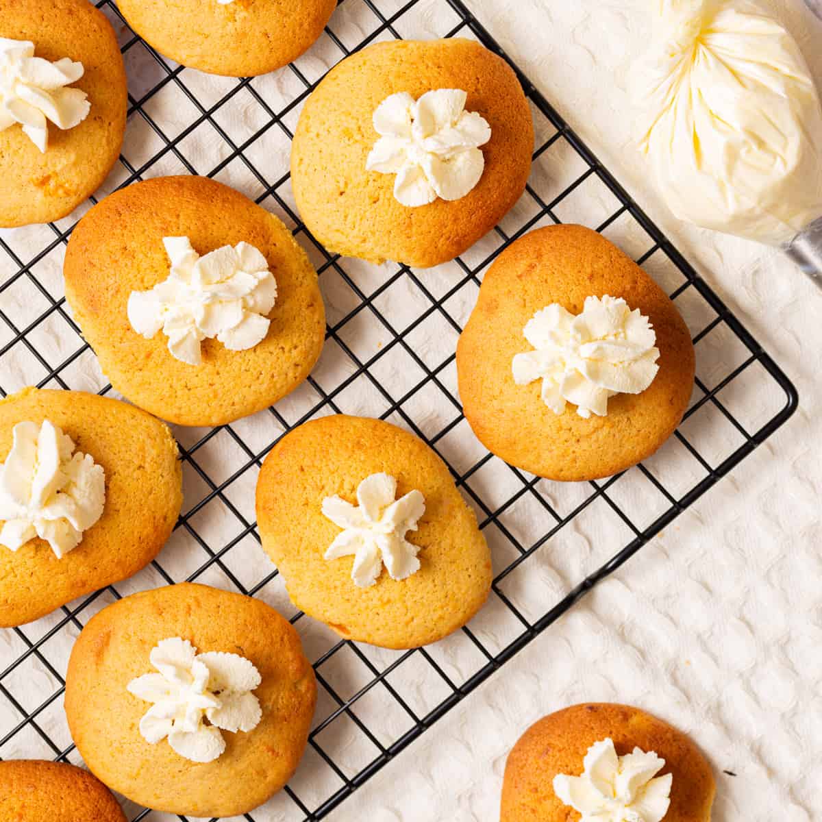 Pumpkin White Chocolate Chip Cookies - Urban Farmie