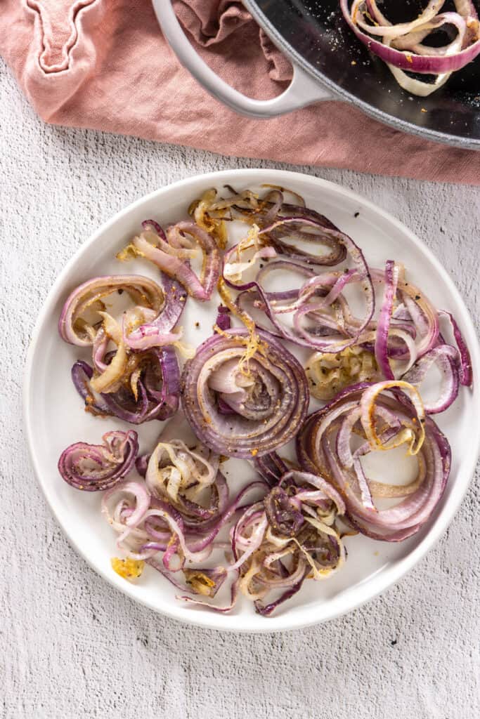 Roasted Red Onions (Ready in 30 Minutes!) - Urban Farmie