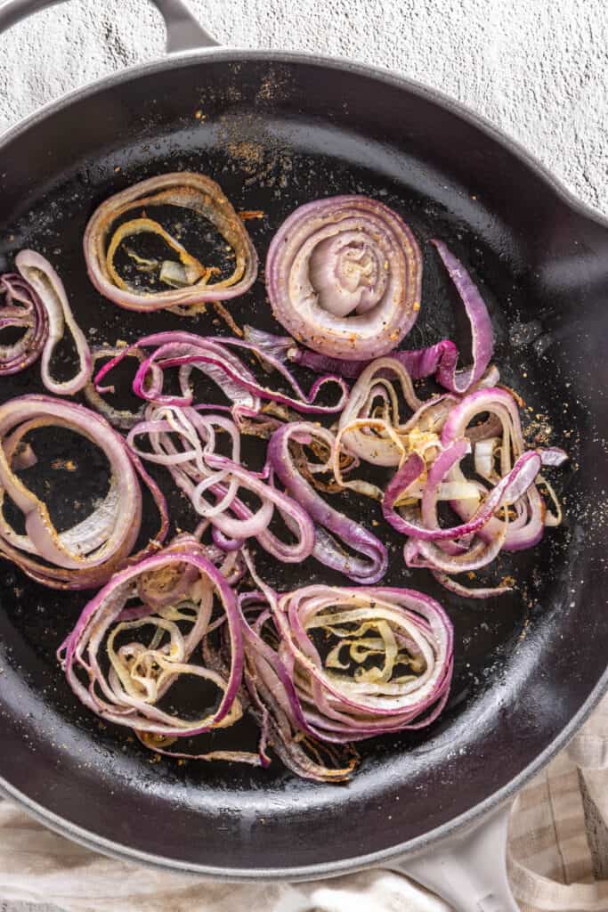 Roasted Red Onions (Ready in 30 Minutes!) - Urban Farmie