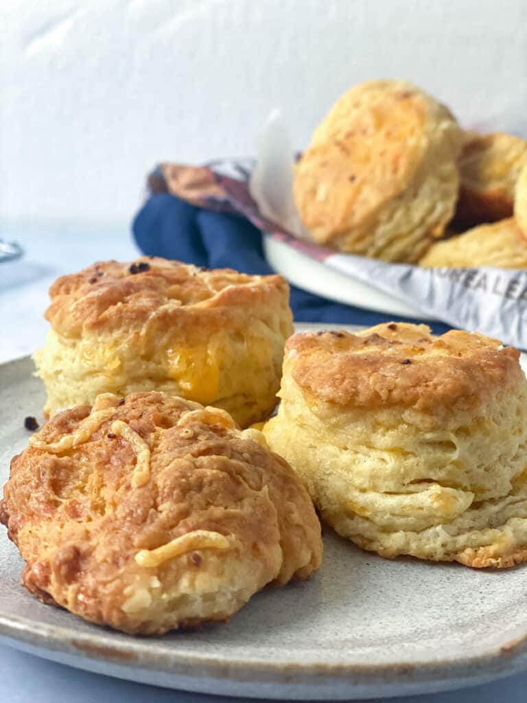Ultra Flaky Homemade Cheddar Biscuits (45 Minutes Only) - Urban Farmie