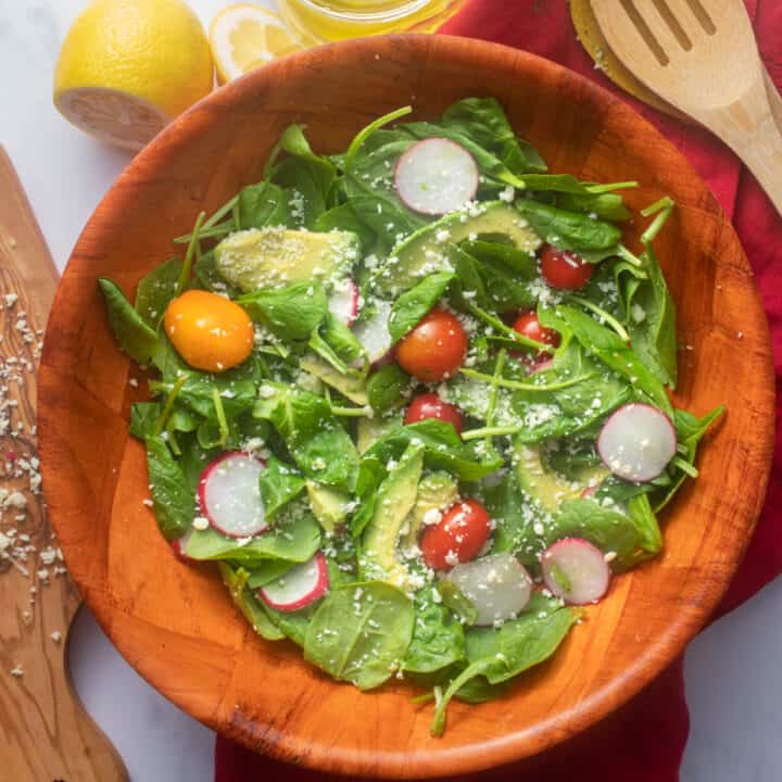 Spinach Avocado Salad with Lemony Vinaigrette - Urban Farmie