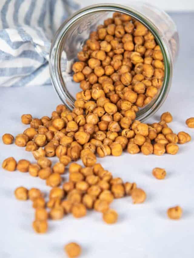 Roasted Chana (Crispy Indian Chickpeas!) - Urban Farmie